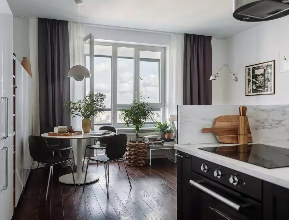 Foto: kuhinja i blagovaonica u skandinavskom stilu, moderan, mali stan, apartman, studio, projekt sedmice, Moskva, do 40 metara, Elena Sorensen - fotografija