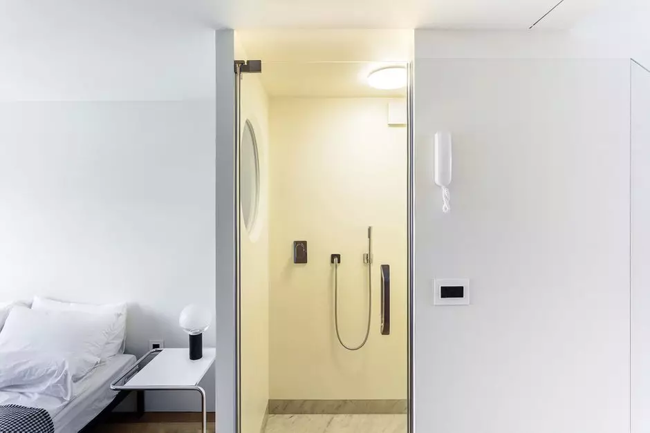 Foto: Bagno nello stile del minimalismo, Appartamento di piccole dimensioni, Appartamento, Studio, Progetto della settimana, Mosca, 1 camera, fino a 40 metri, Alisa Nematic, Polina Polunkin, Studio Bazi - Foto