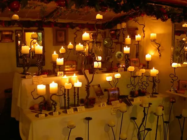 Candles and candlesticks in navxweyî: 10 Pêşniyar