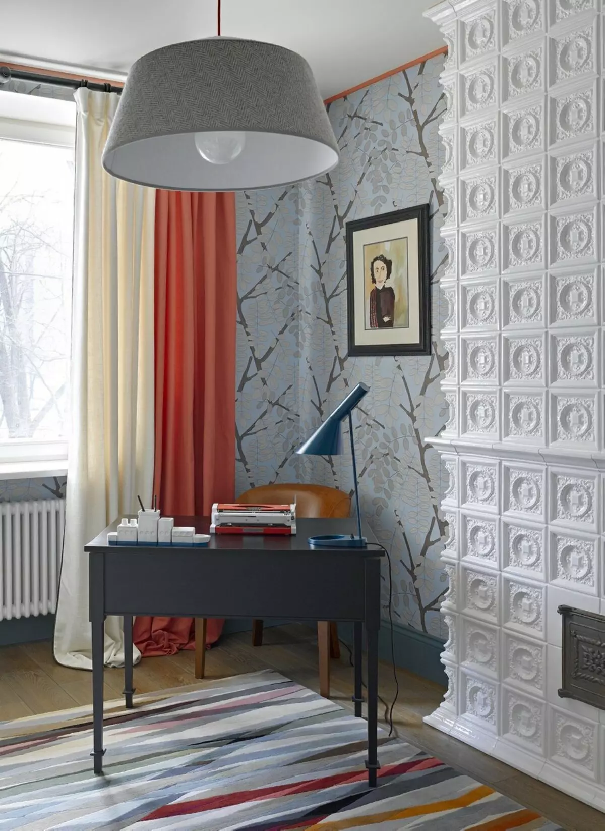 Color, Sculptures and Falsefin: Bright apartment in Moscow 121938_13