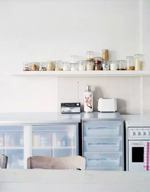 Foto: Keuken en eetkamer in Scandinavische stijl, accessoires, interieurkamers, decor - Foto