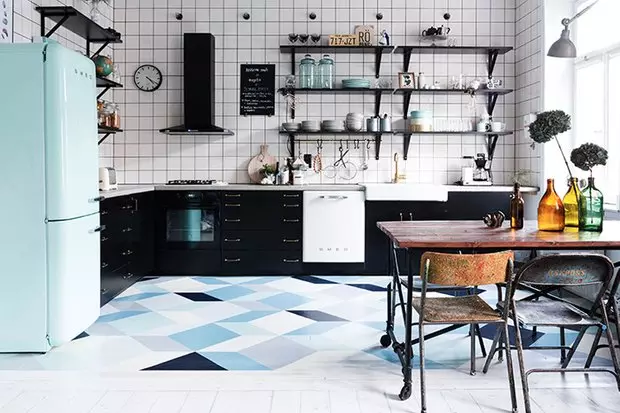 Foto: Keuken en eetkamer in Scandinavische stijl, accessoires, interieurkamers, decor - Foto