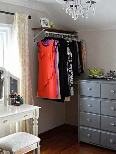 Ritratt: wardrobe fi stil Skandinavi, modern, kamra tas-sodda, dekorazzjoni ta 'ġewwa, appartament żgħir, appartament, ponot - ritratt