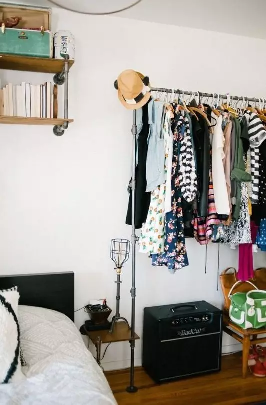 Photo: armoire dans le style loft, scandinave, chambre à coucher, décoration intérieure, petit appartement, appartement, conseils - photo