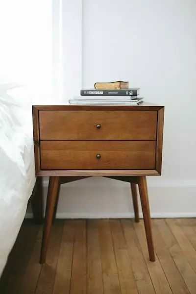 Photo: meubles et lumière dans le style de scandinave, chambre à coucher, décor intérieur, table - photo