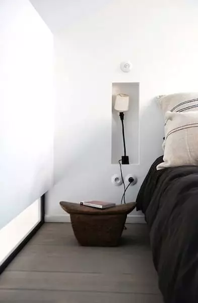 Foto: Dormitorio en estilo escandinavo, decoración de interiores, mobles e luz, mesa - Foto