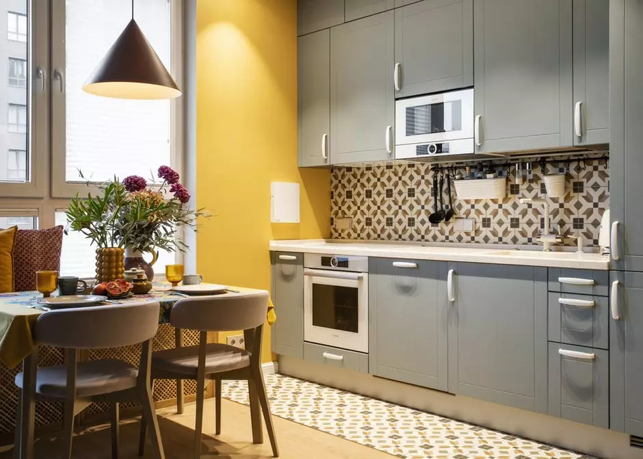 Foto: Keuken en itenkeamer yn moderne, eklacentyske styl, Projektwike, Moskou, 3 keamers, 40-60 meter, Stone-bôge, Tatiana Zozulua - Foto