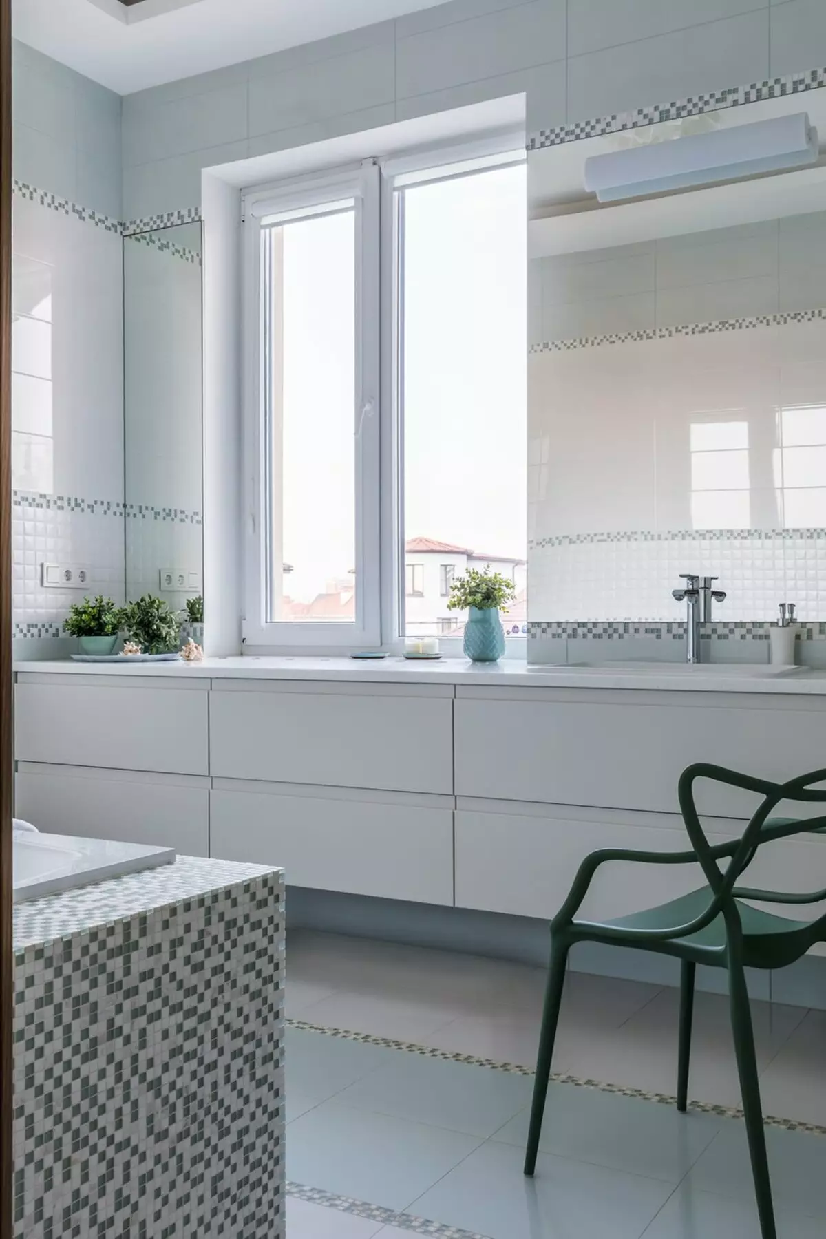 Photo: Salle de bain dans le style de moderne, maison, projet de la semaine, maison et cottage, 4 ou plus, plus de 90 mètres, Alice Svistunov, Bon-tonne - Photo