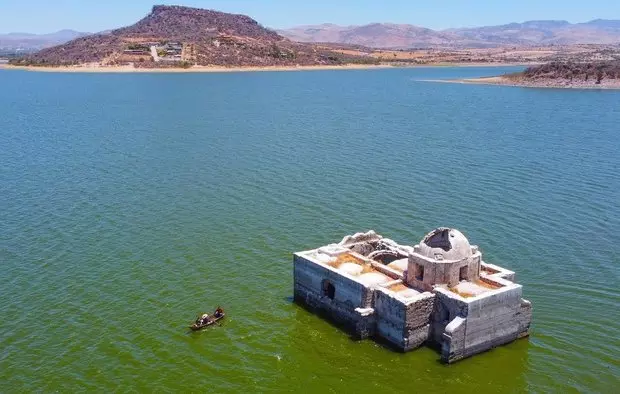 Nuevo hito: en México desde el agua Rose Temple | Lea las noticias del mundo del diseño de interiores y la decoración.