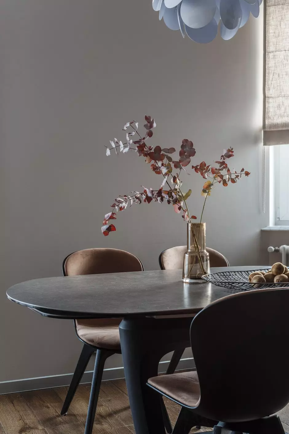 Foto: cucina e sala da pranzo in stile moderno, appartamento, progetto della settimana, Mosca, casa monolitica, 4 o più, più di 90 metri, Yulia Kishkovich - Foto