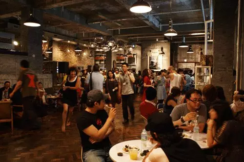 Foto: Lainnya dalam gaya, Eames, Tom Dixon, Rumah dan Apartemen, Kursi Perkotaan, Makanan, London, New York, Restoran, Stockholm, Kafe dan Restoran - Foto