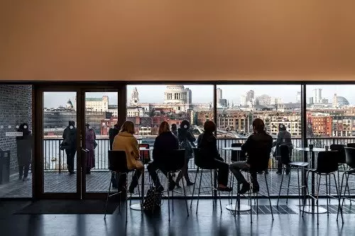 Foto: Lainnya dalam gaya, Eames, Tom Dixon, Rumah dan Apartemen, Kursi Perkotaan, Makanan, London, New York, Restoran, Stockholm, Kafe dan Restoran - Foto