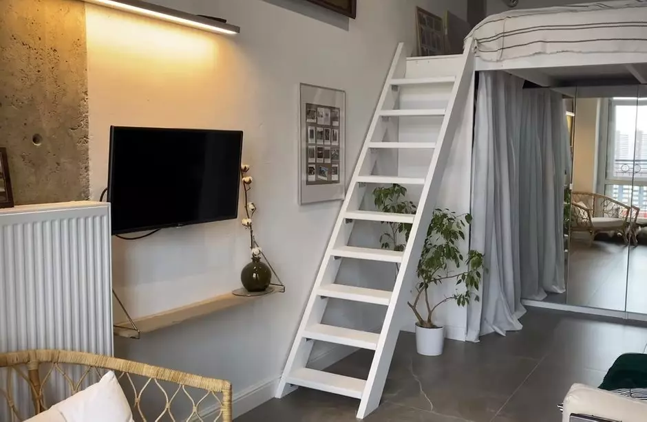 Foto: Sala de estar en estilo escandinavo, apartamento, estudio, consejos, cómo aumentar visualmente el área de pequeño tamaño, de tamaño pequeño, hasta 40 metros, jacklik, ahorros, ahorros, apartamento pequeño - Foto