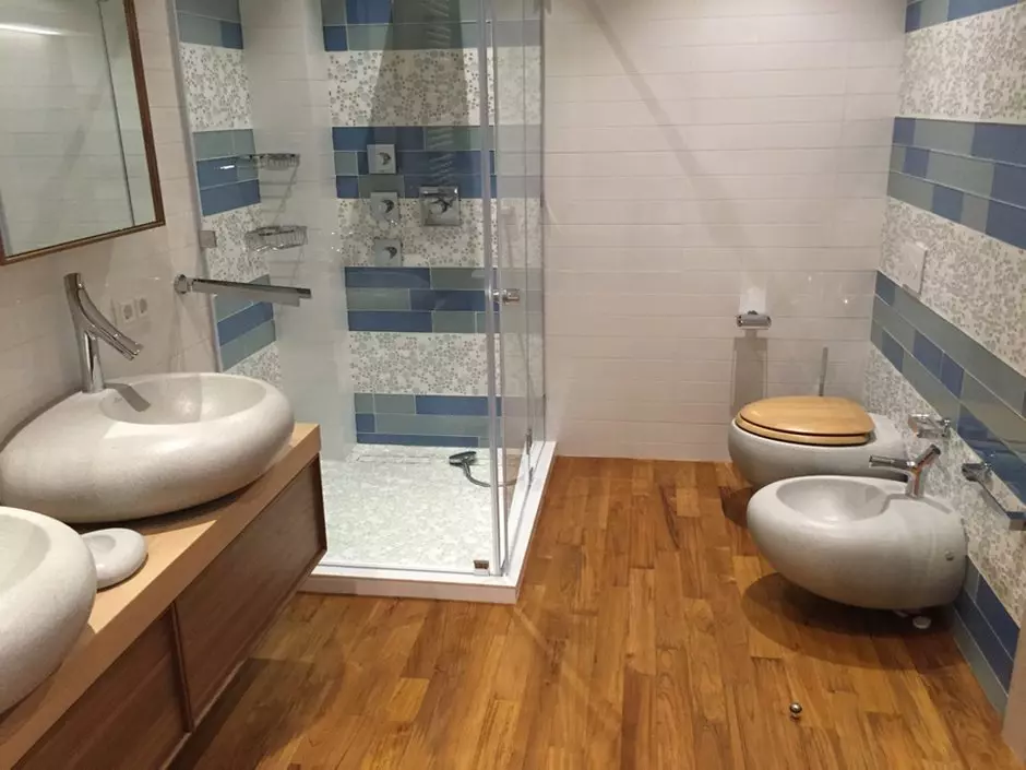 Picha: Kwa mtindo, bafuni, Urusi, mradi wa wiki, Eco, Nikita Morozov, KM Studio, New Moscow, Hansgrohe Raindance, Wilaya ya Istra, Ceramgres Cerample Tiles Bianco, Ceramgres Ceramplass Matofali Kioo kioo, Centrsvet Gama, Villeroy & Boch, jinsi gani Kuandaa bafuni ya watoto, bafuni katika Ecostel, mapambo ya wanawake - picha