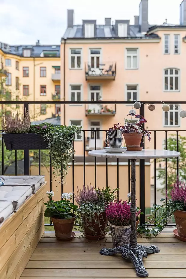 Foto: Provence- en lânstyl balkon, tips, balkon yn appartemint, Leroy Merlin, Balcon yn 'e simmer - Foto