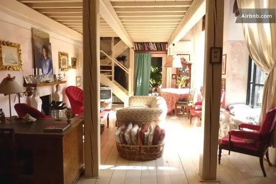 Foto: Sala de estar en estilo moderno, estilo de vida, consejos, París, Airbnb - Foto