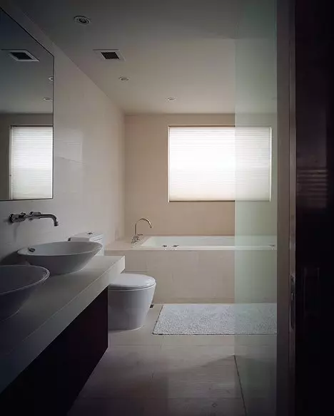 Foto: Baño en estilo moderno, apartamento, casas y apartamentos, escuela internacional de diseño - Foto