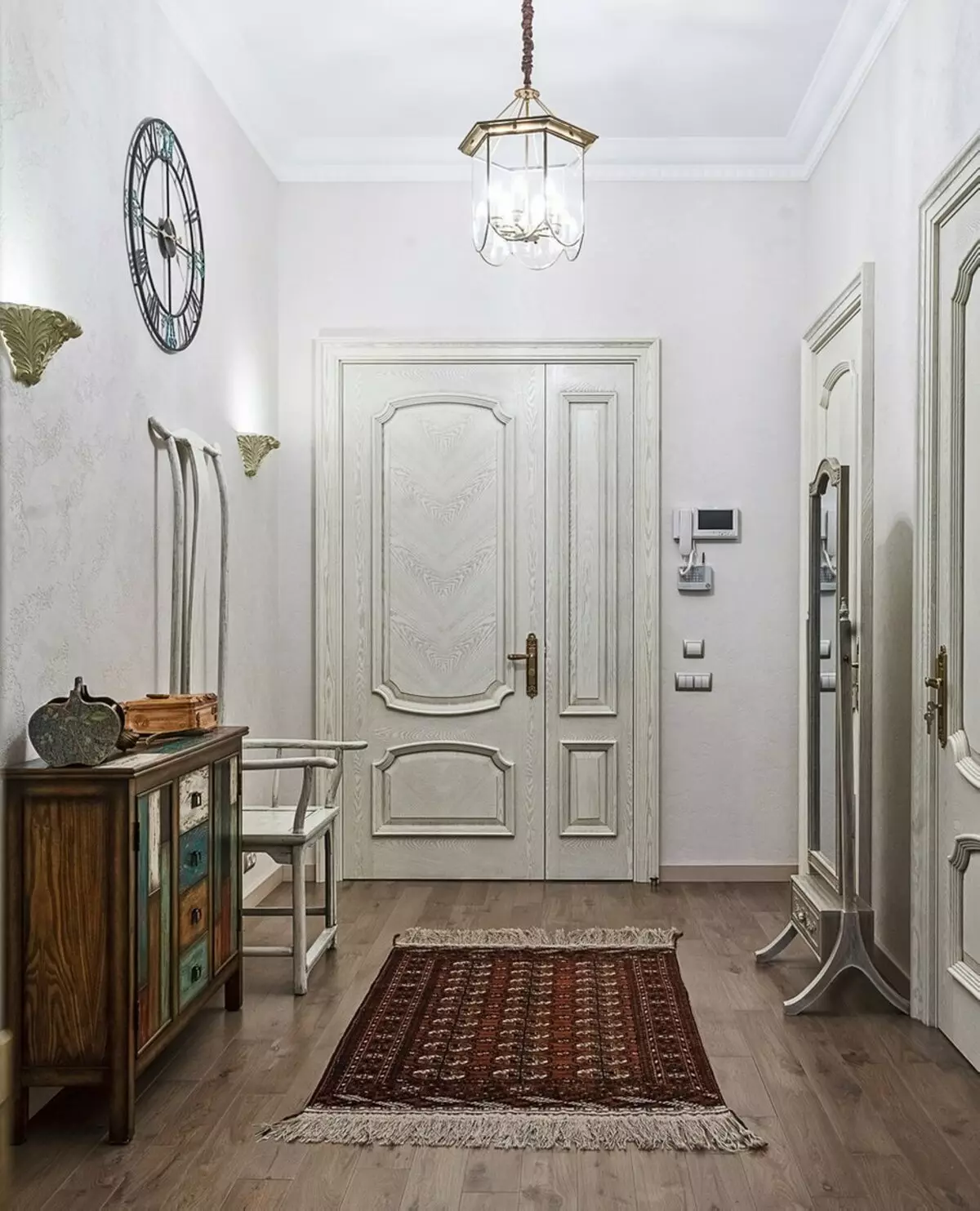 Photo: Hallway in the style of classic, apartment, project of the week, Moscow, Sergey Krasyuk, ID Project, Old Fund, house on the embankment, 3 rooms, more than 90 meters - Photo