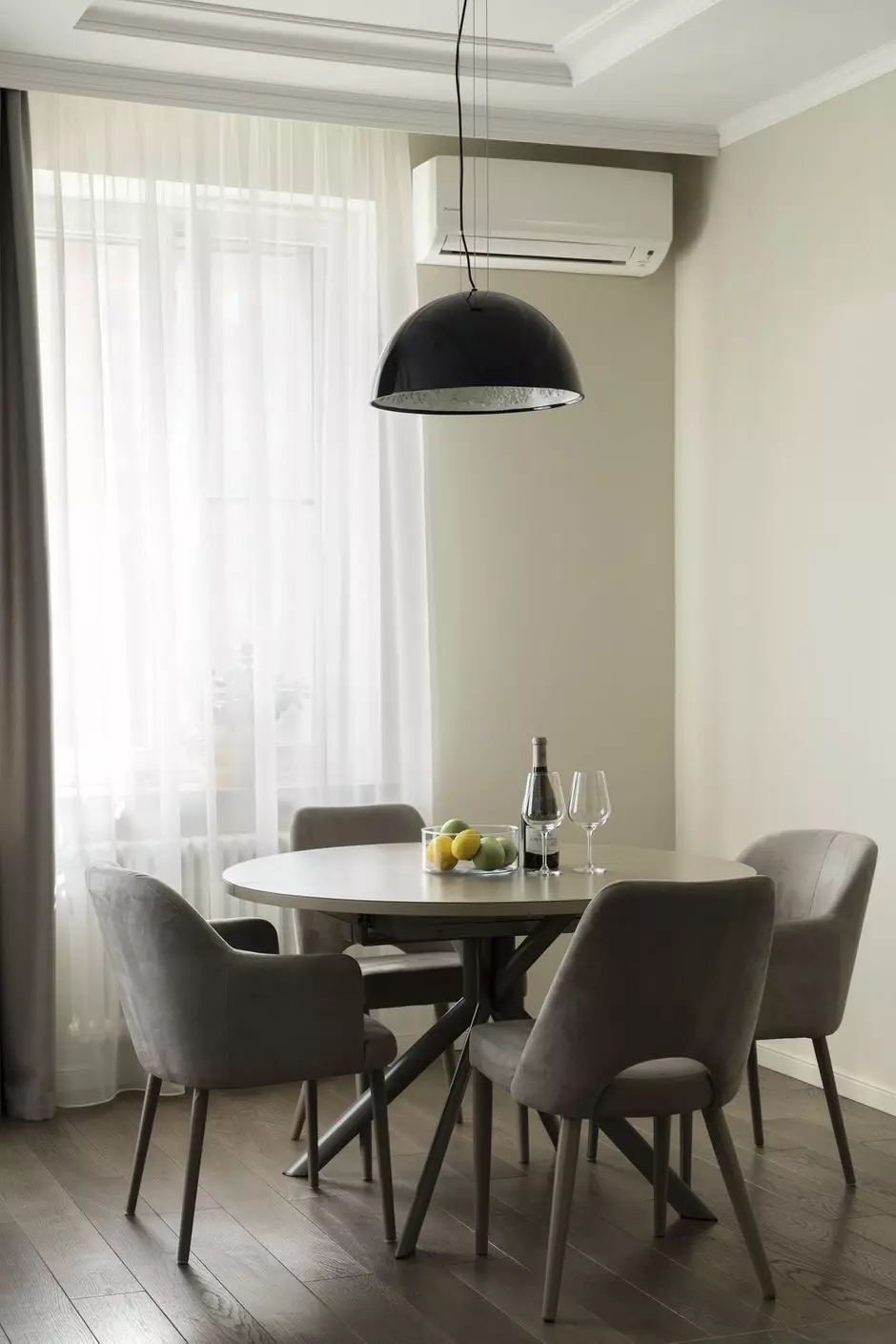 Larawan: Kusina at dining room sa estilo ng modernong, apartment, proyekto ng linggo, Moscow, Evgenia Matveenko, FlatsDesign, Monolithic House, 4 at higit pa, higit sa 90 metro - larawan