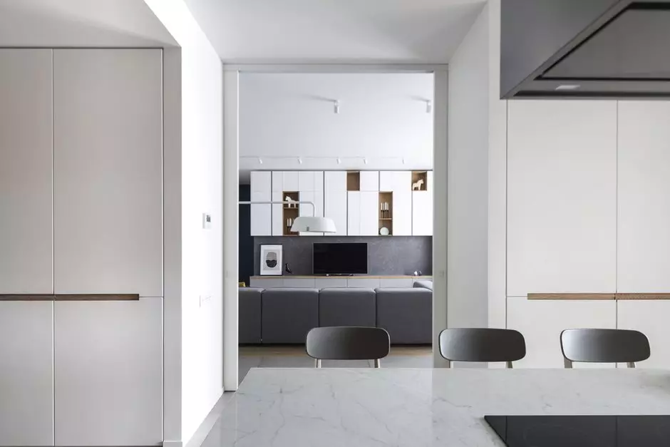 Photo: Kitchen and dining room in modern, apartment, project of the week, Moscow, monolithic house, 4 and more, more than 90 meters, ZeWorkroomStudio - Photo