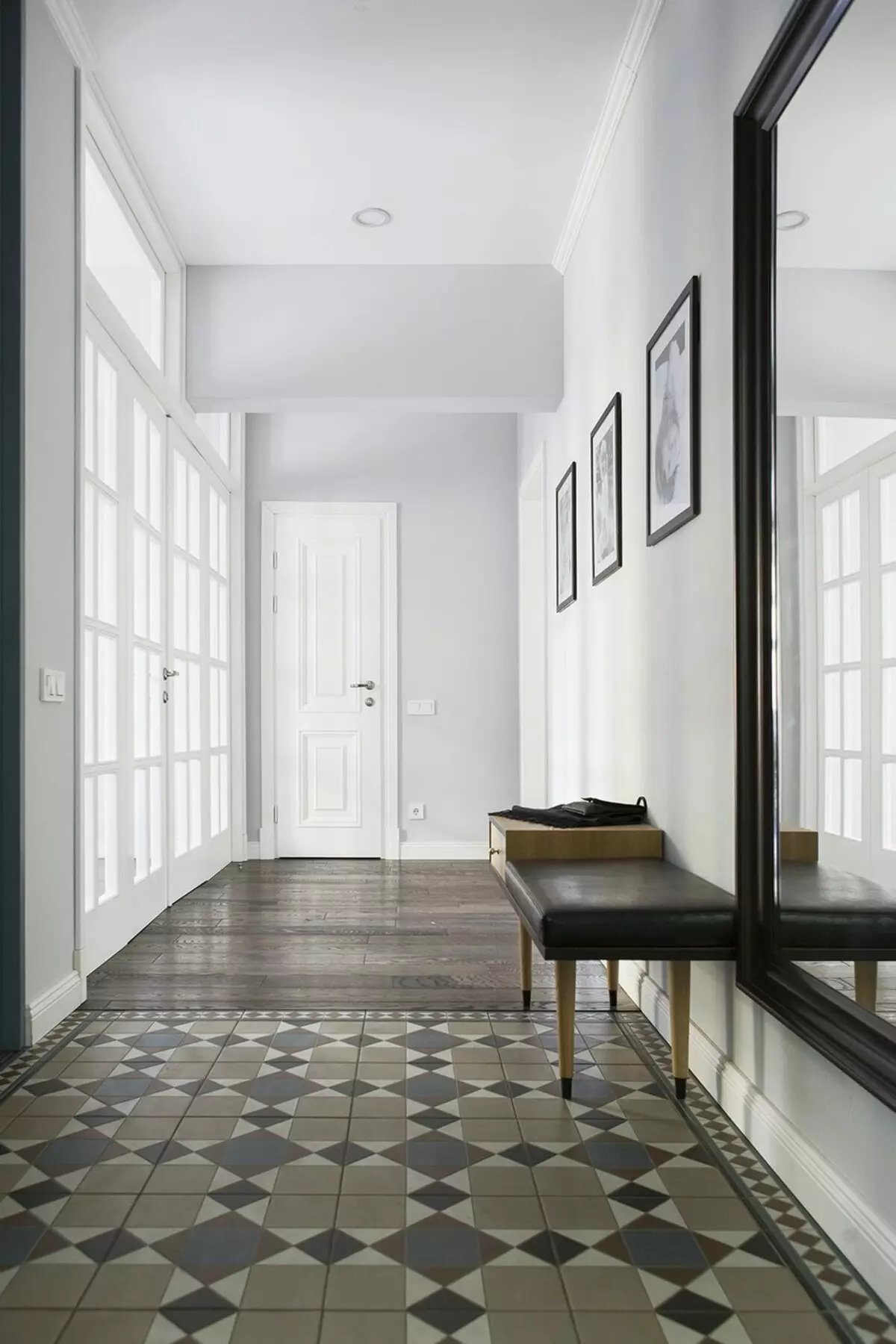 Photo: couloir dans le style de moderne, appartement, projet de la semaine, Moscou, Brique, Katya Alagich, Ilya Gulianz, El Born Studio, Maison de la série II-14 - Photo