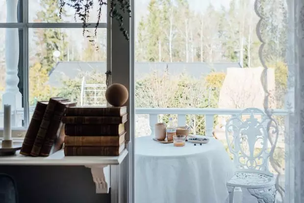 Mynd: Provence og Country Style Balcony, Classic, Scandinavian, Eclectic, House, Svíþjóð, White, Cottage, Stokkhólmur, Grey, Blue, Brown, House og Cottage, 4 og More - Photo