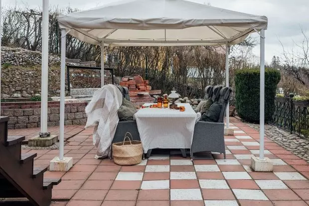 Foto: Terasa v sodobni, Provansa in država, Classic, Skandinavski, Eklektik, Hiša, Švedska, White, Cottage, Stockholm, Siva, Blue, Brown, House in Počitniška hiša, 4 in več - fotografija