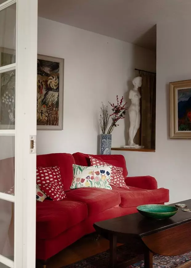 Foto: Wohnzimmer in der Provence und im Landhausstil, skandinavisch, modern, vielseitig, Inneneinrichtung, Wohnung, weiß, rot, grün, 2 Zimmer, 40-60 Meter - Foto