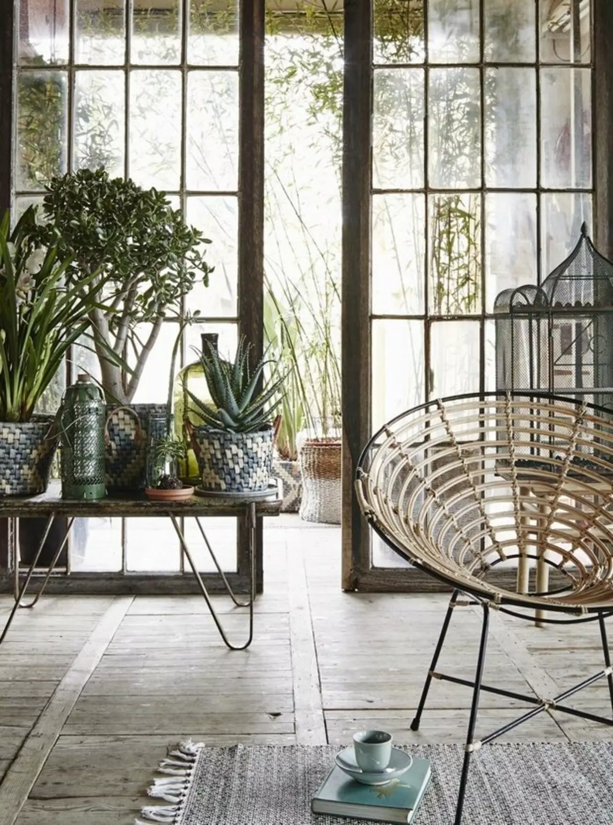 Foto: Floristics yn styl, sliepkeamer, ynterieur-dekor, tips, grien, giel, giel, Konstantin Czarev, Leroy Merlin, Summer Interieur - Foto