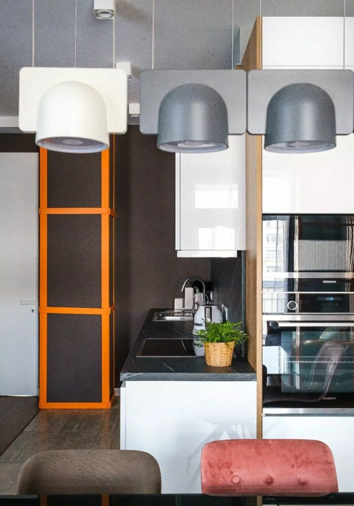 Foto: Keuken en eetkamer in de stijl van modern, appartement, project van de week, Moskou, Pavel Alekseef, Stalinka, 4 en meer, meer dan 90 meter, Svetlana Alekseefa - Foto