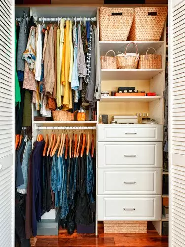 صورة فوتوغرافية: Wardrobe في بروفانس وأسلوب البلد، المطبخ وغذاء غرفة الطعام، التخزين، أسلوب الحياة، نصائح، تخزين، خزانة ملابس، خزانة، أرفف - صور