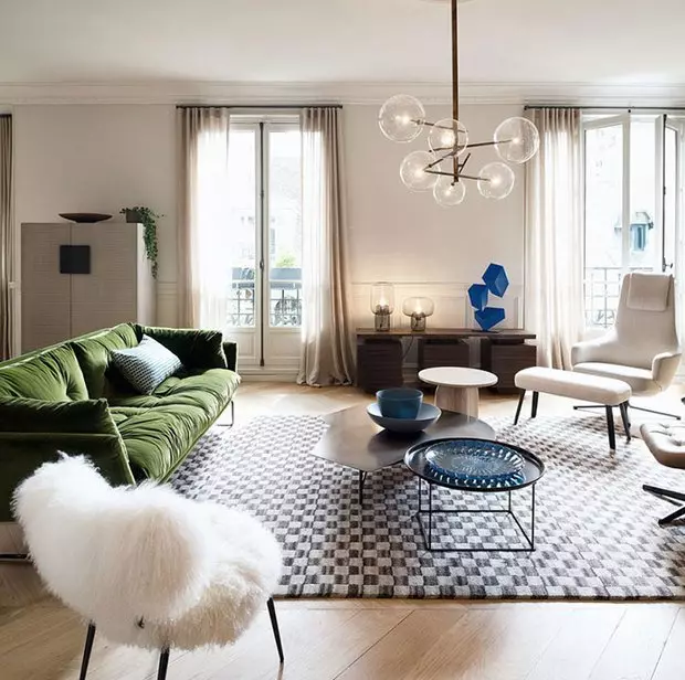 Expensive and budget: how to arrange an apartment with white walls