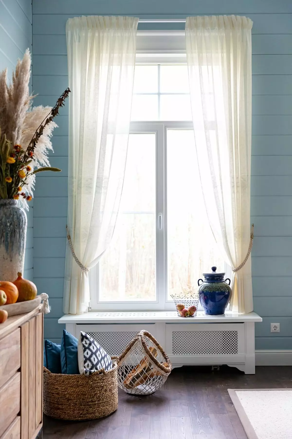 Foto: sala de estar em Provence e estilo country, clássico, eclético, casa, projeto da semana, verde, vintage, São Petersburgo, organizar uma casa de um bar, mais de 90 metros, Maria Nechaeva - foto