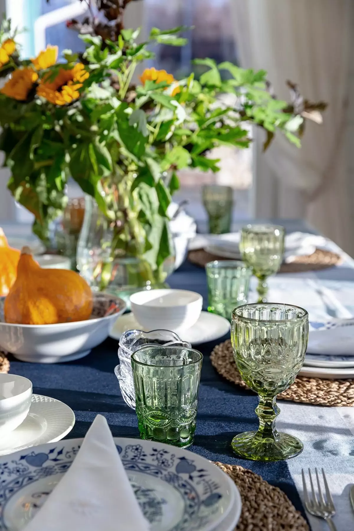 Foto: Cozinha e sala de jantar em Provence e estilo country, clássico, eclético, casa, projeto da semana, verde, vintage, São Petersburgo, organizar uma casa de um bar, mais de 90 metros, Maria Nechaeva - foto