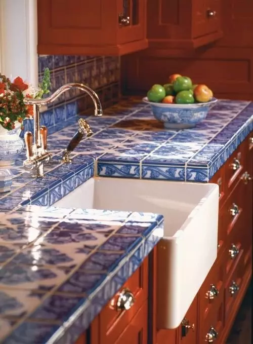 Foto: Dalam Gaya, Tips, Elena Bulagin, Cara Memilih Bahan Untuk Countertops, Meja Beton, Top Meja Stainless Steel, Ceramic Tile Countertop - Foto