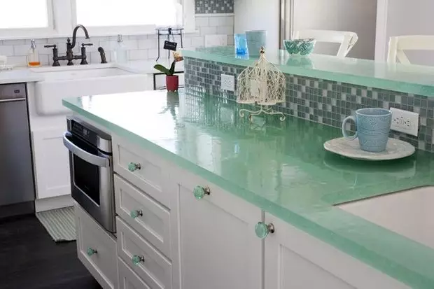 Foto: stiilis, näpunäited, Elena Bulagiini, kuidas valida materjali countertops, betoonist countertop, roostevabast terasest lauaplaat, keraamiline plaatide countertop - foto