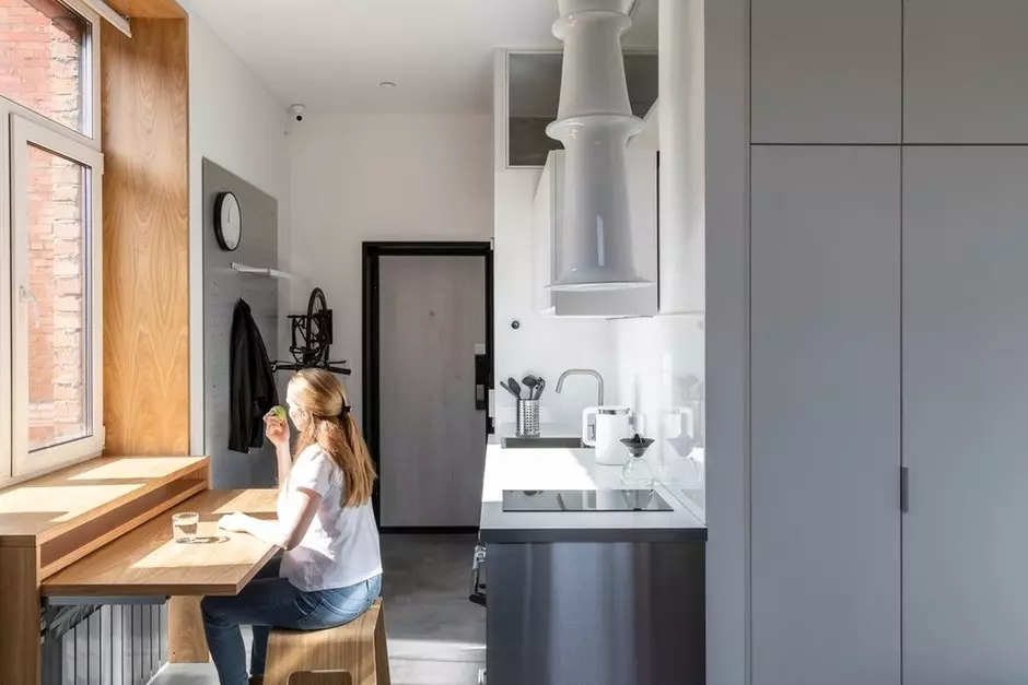 Foto: Kuirejo kaj manĝoĉambro laŭ stilo Minimalismo, malgranda-dimensia apartamento, apartamento, studio, projekto de la semajno, Moskvo, ĝis 40 metroj, Marina Pakhomova - Foto