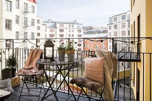 Foto: Scandinavian style balkon, enteryè dekorasyon, apatman, Syèd, 3 chanm - foto