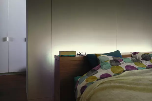 Foto: camera da letto in moderno, mobili e luce, punte, luci di luci - foto