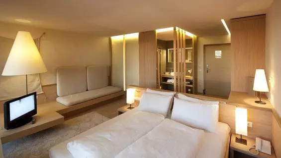 Foto: Minimalismus Schlofkummer, Eco, Haus, Italien, Haiser an Appartementer, Hotel - Hotel