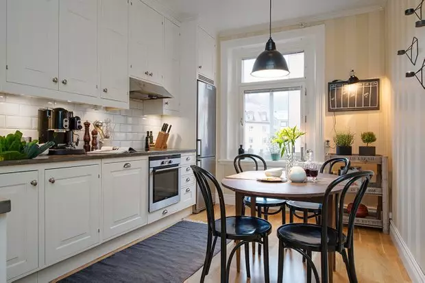 Photo: Kitchen and dining room in Scandinavian style, small-sized apartment, apartment, Sweden, color in interior, houses and apartments, white - Photo