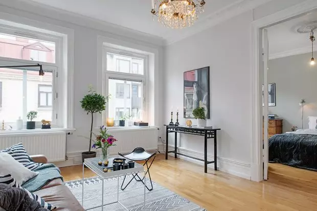 Photo: Bedroom in Scandinavian style, small-sized apartment, apartment, Sweden, color in the interior, houses and apartments, white - Photo