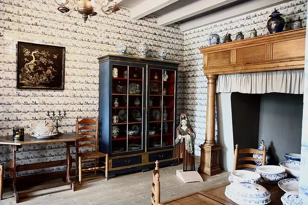 Foto: Në stilin, shtëpinë, arkitekturën, peizazhin, dekor, Moskë, shtëpi dhe vilë, prerje, pllaka në Kuskovo, koleksioni i porcelanit në Kuskovo, shtëpi holandeze në Kusko, pellg hollandez me Ura heqjen - Foto