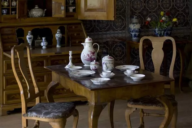 Foto: Në stilin, shtëpinë, arkitekturën, peizazhin, dekor, Moskë, shtëpi dhe vilë, prerje, pllaka në Kuskovo, koleksioni i porcelanit në Kuskovo, shtëpi holandeze në Kusko, pellg hollandez me Ura heqjen - Foto