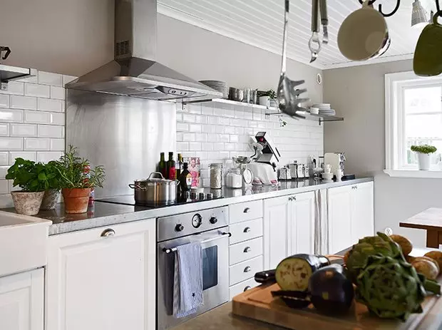 Foto: Cocina y comedor en estilo escandinavo, casa, color en el interior, casas y apartamentos, blanco, proyecto de la semana, casa de campo, vintage - Foto